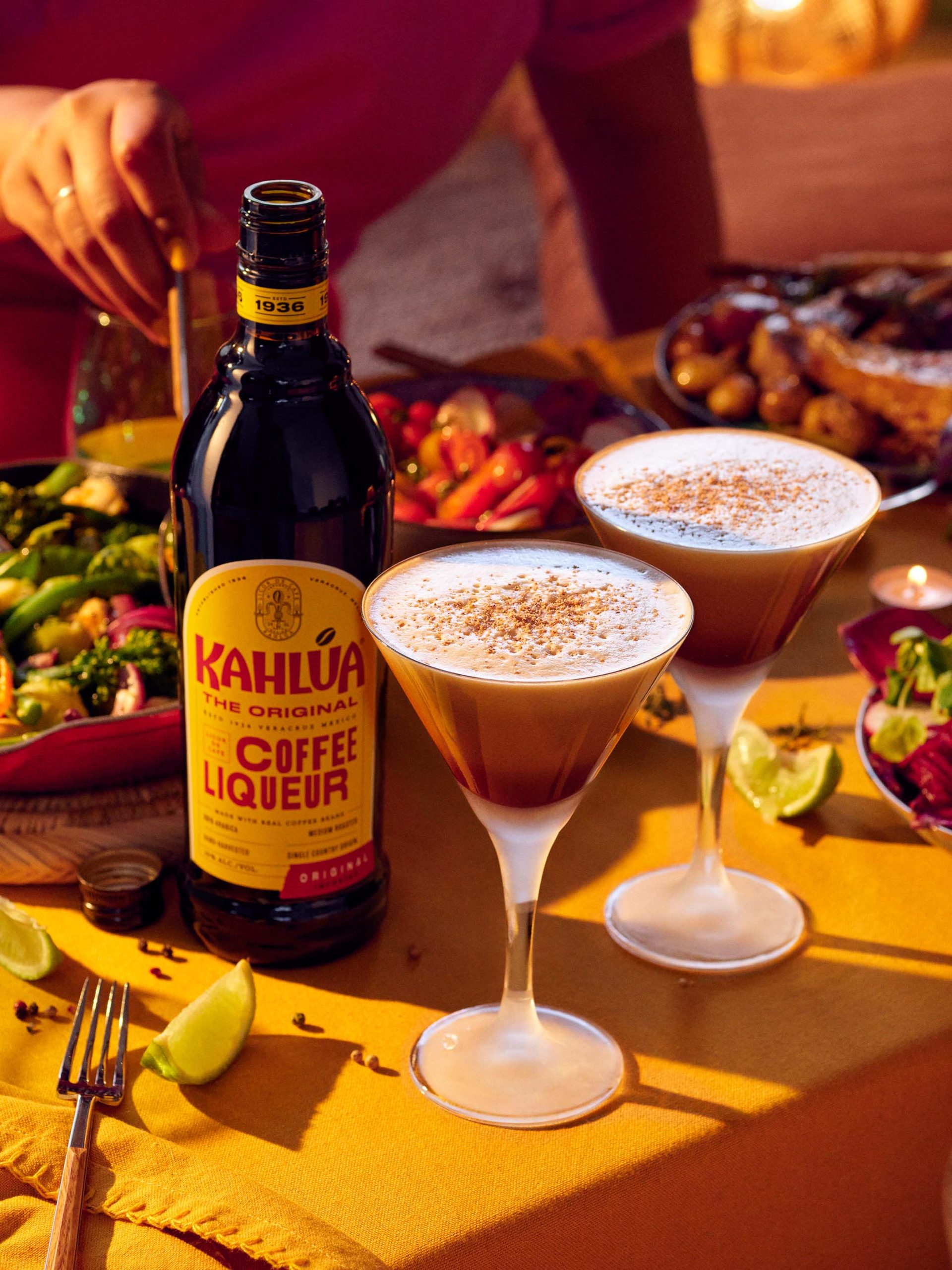 Pumpkin Spice Latte Cocktail Drink Recipe – Kahlúa